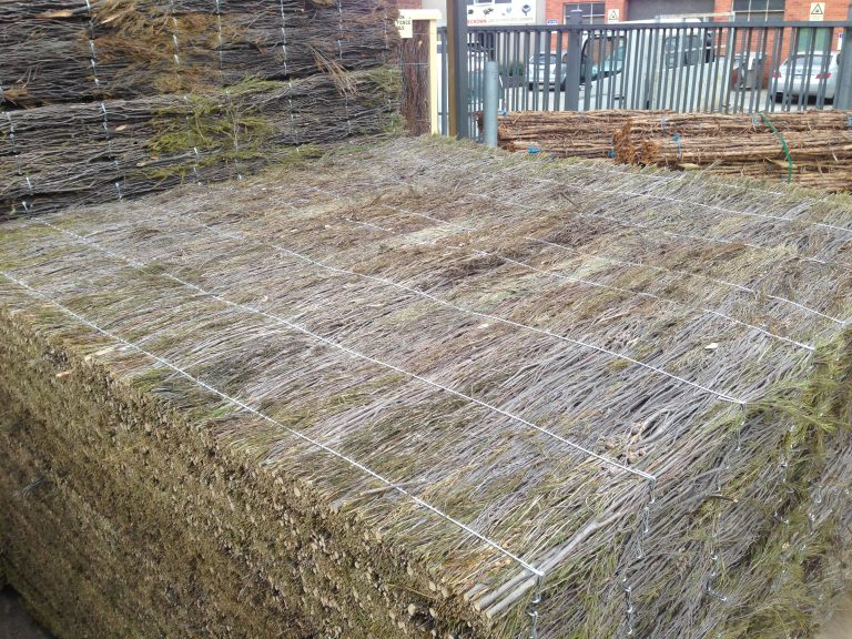 Natural Screening with Brush Fencing Panels: The Perfect Alternative to ...