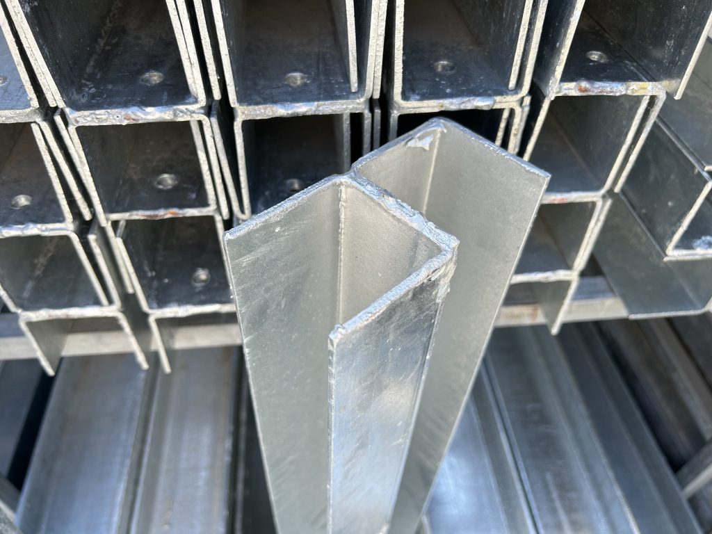 Retaining Wall Steel 90 Deg Corner Channel 50mm - I Got Wood