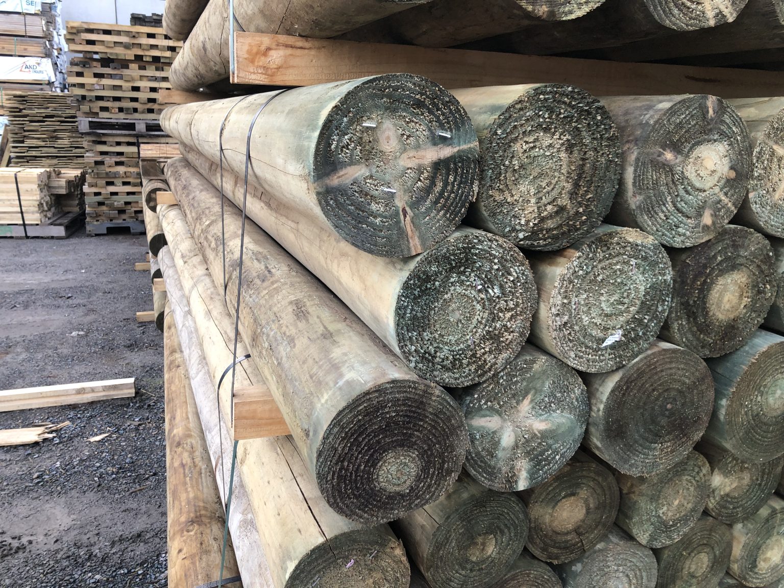 Treated Pine H4 Round Poles Post 150mm 3.0m - I Got Wood